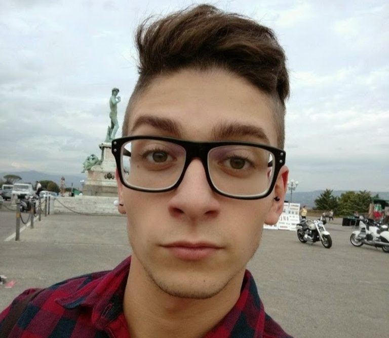 Perché i milioni di views degli youtuber non valgono nulla