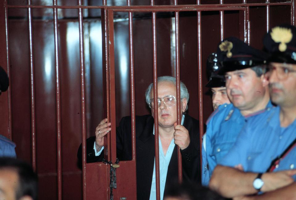 Un caffè con Don Raffaè, il boss della Nuova camorra organizzata