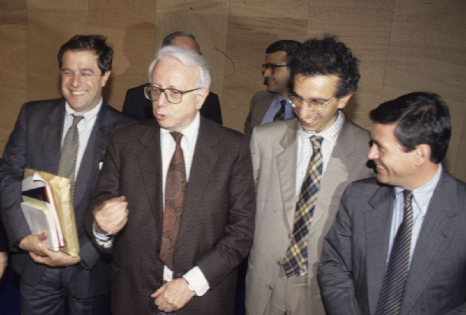 In questi tempi senza speranza avremmo ancora bisogno di Enzo Biagi ...