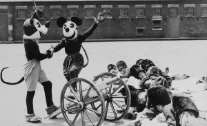 La storia dimenticata di come Topolino divenne un mezzo di propaganda ...