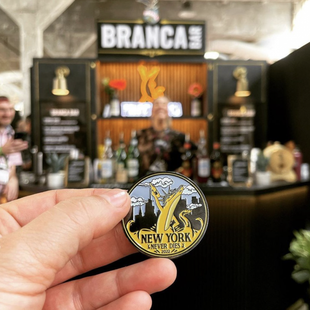 Collezionare significa rendere alcuni oggetti simulacri, Fernet-Branca ...